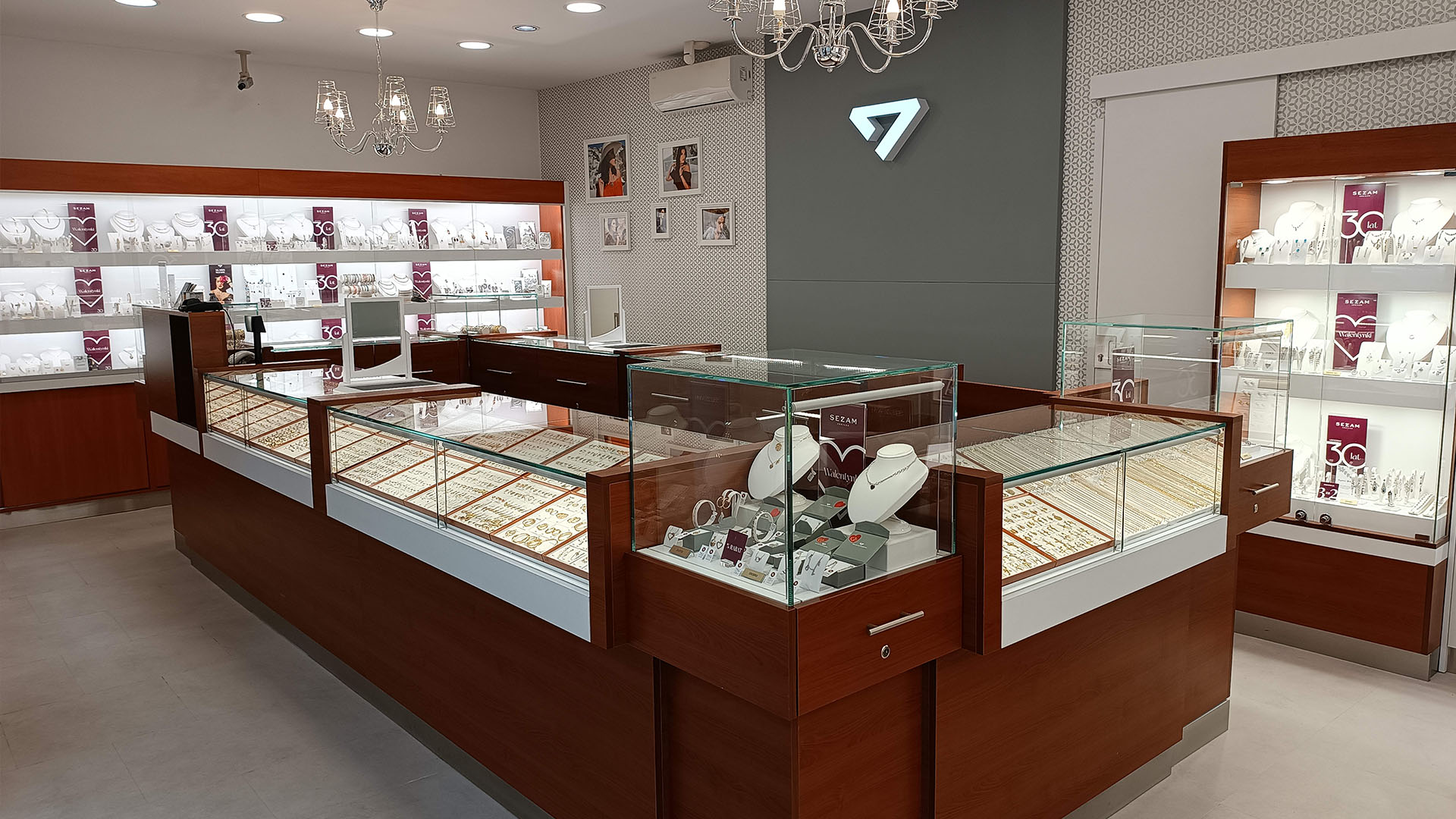 Salon jubilerski w Myślenicach przy ul. Reja - Sklep jubilerski Sezam